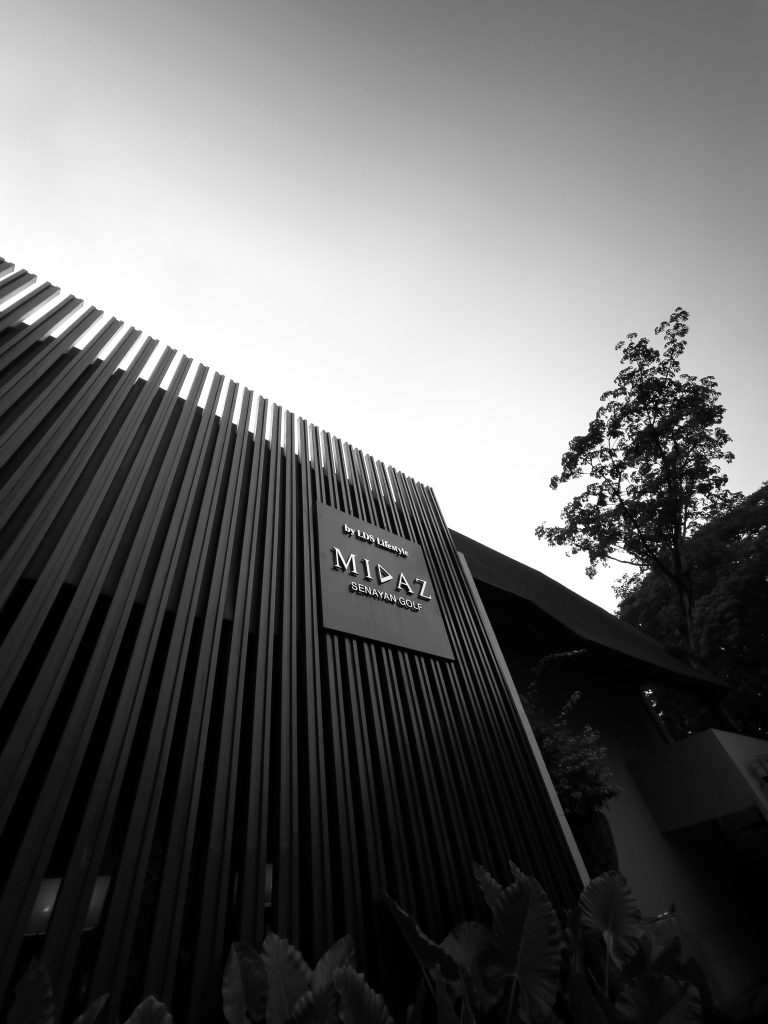 Midaz: Best Club Jakarta and Combination of Music - Midaz